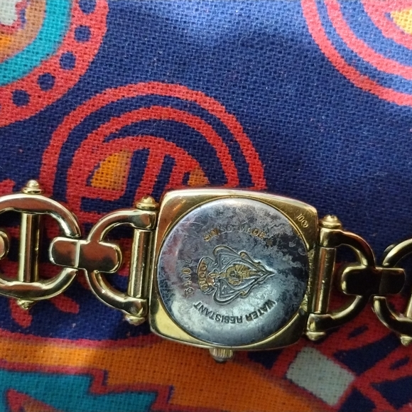 Gucci | Accessories | Vintage 8s Gucci Gold Plated Swiss Womens Watch 6400l | Poshmark